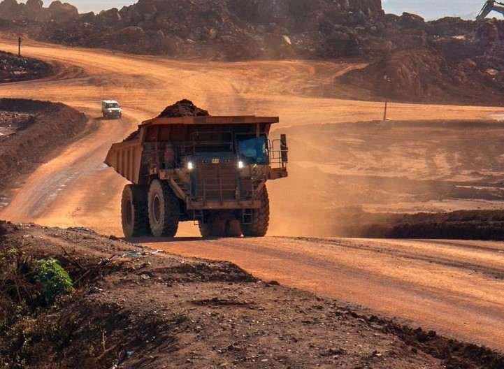 Gabon - Mines - One of the world's largest producers of manganese